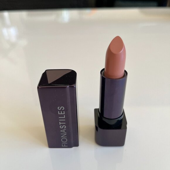 Makeup | Fiona Stiles Hydrashine Essental Lipstick | Poshmark